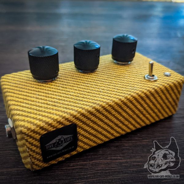 Ruby Guitar Amp with Tone control in a Fender Tweed Enclosure - Five ...